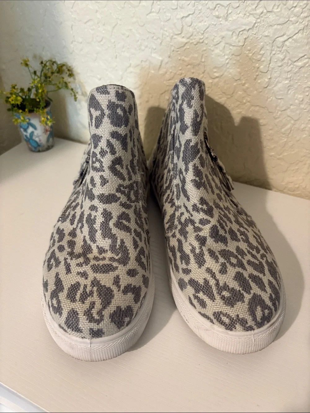 Outwoods | Shoes | Outwoods Gray And White Leopard Print Slipon ...